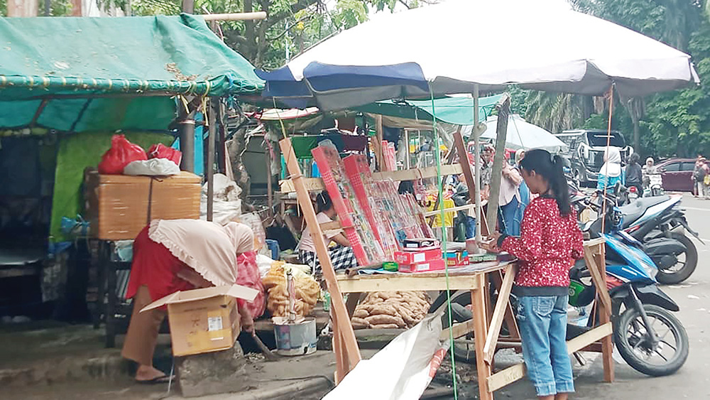 Polisi dan Pol-PP Palembang Kompak Larang Menghidupkan Petasan dan ...