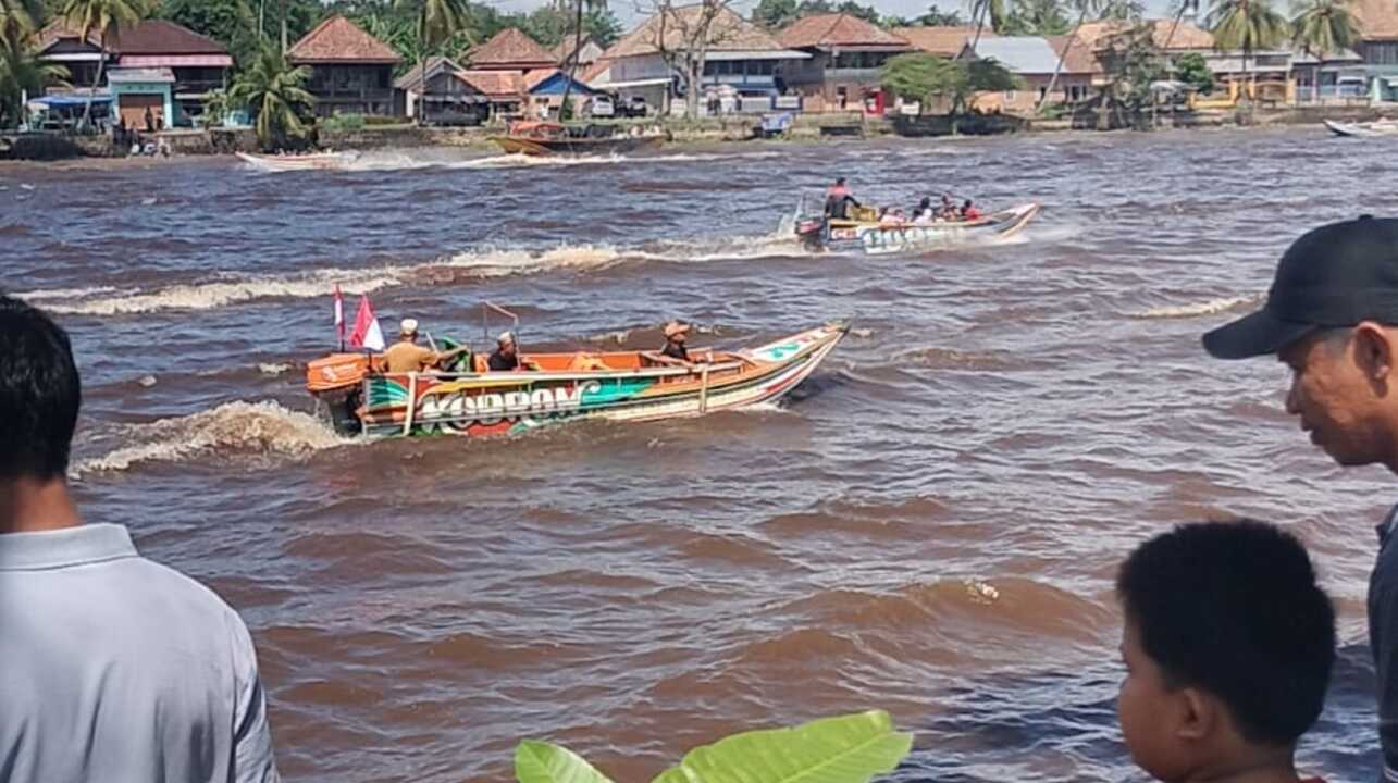 Tradisi Cakat Stempel Kayuagung: Serunya Naik Speedboat dan Basah ...