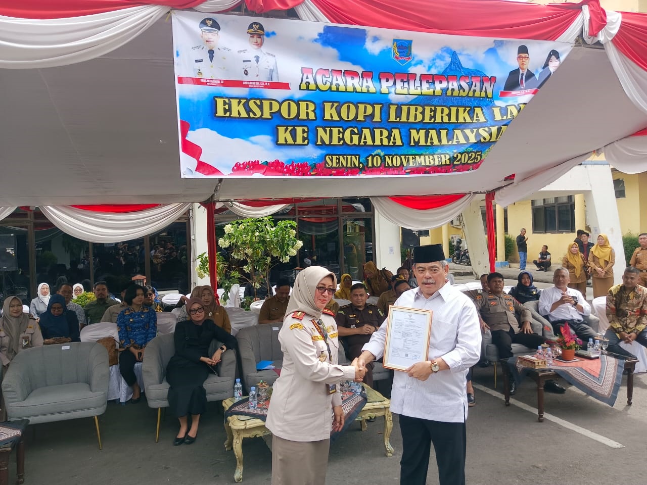 Biji Kopi Lahat Menyapa Dunia: Liberika Jarai Tembus Pasar Malaysia, Warisan Budaya yang Kini ...