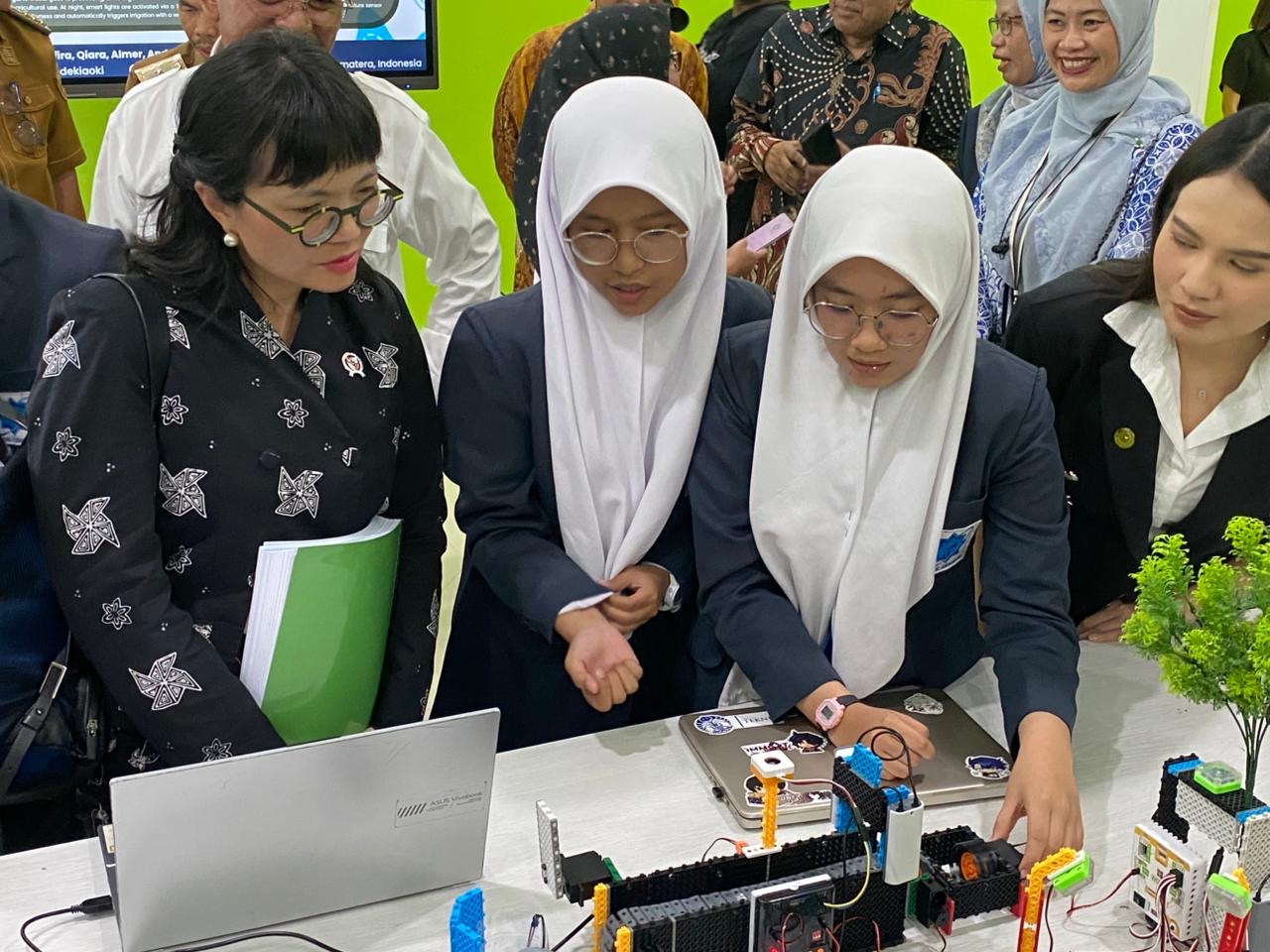 Program Sekolah Garuda Resmi Bergulir, MAN IC OKI Jadi Contoh Nasional ...