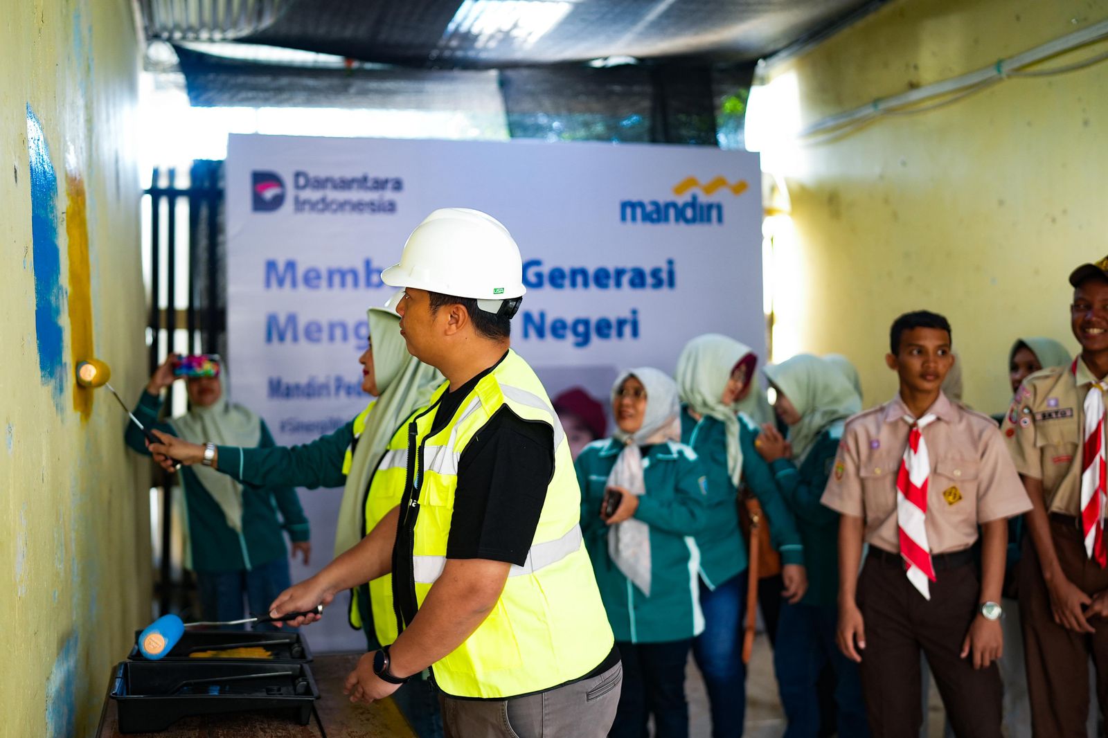 Dukung Pendidikan Nasional, Mandiri Peduli Sekolah Hadirkan Lingkungan ...