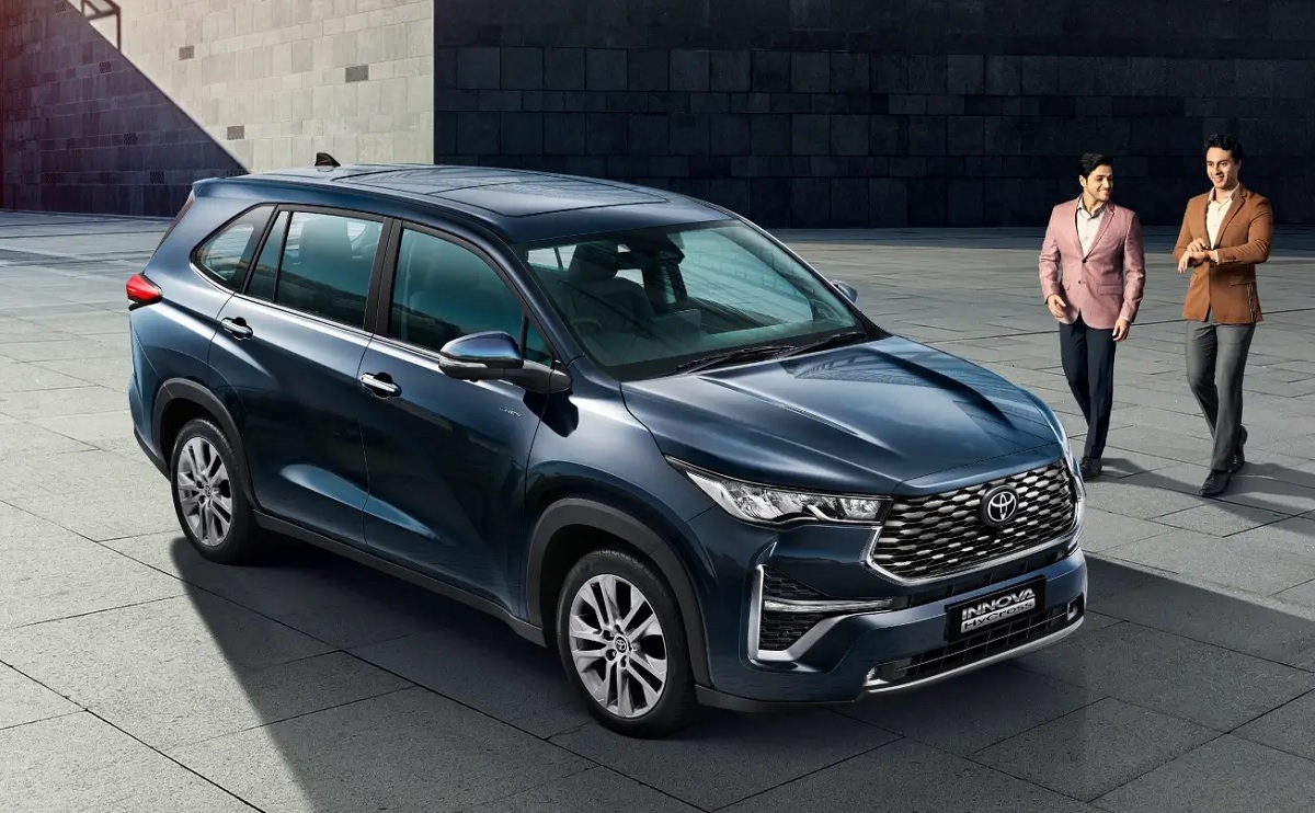 Spesifikasi Toyota Kijang Innova Zenix Hybrid Eksklusif: Resmi Hadir di ...