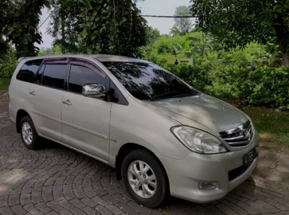 Panduan Lengkap Membeli Toyota Kijang Innova Diesel 2007 Bekas dan ...