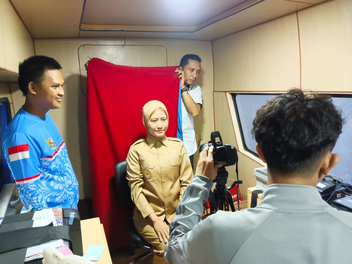 Wabup Lahat Ganti Foto KTP, Pelayanan Keliling Dukcapil Tancap Gas ...