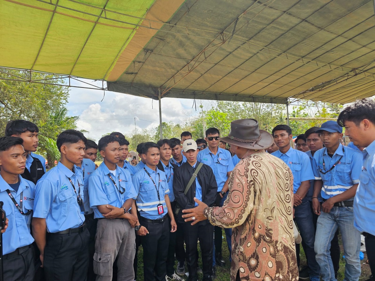 Berdayakan Warga Lokal, PT OKI Pulp & Paper Mills Rekrut 56 Karyawan ...